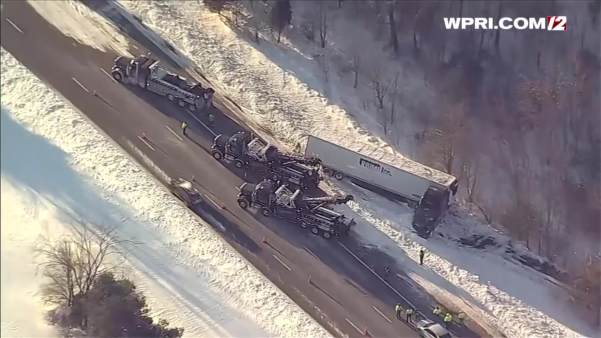 VIDEO NOW: Tractor-trailer driver dies after I-495 crash – WPRI.com